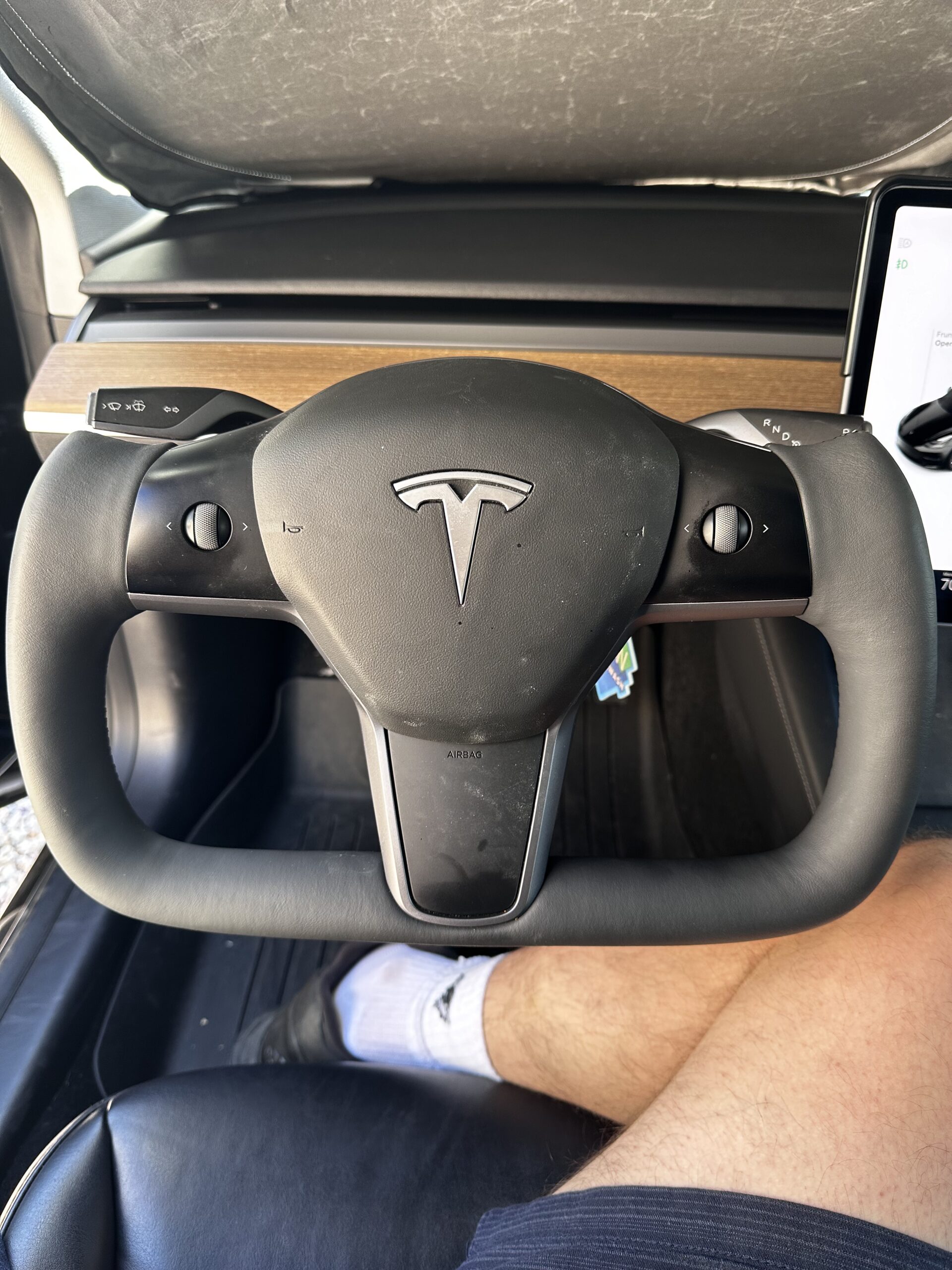 Review: T SportLine Model 3/Y Yoke Steering Wheel